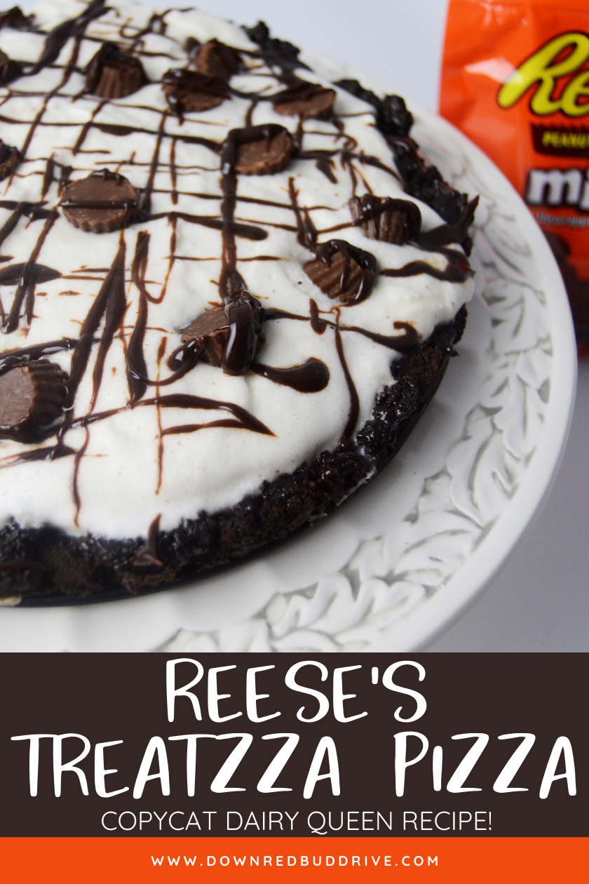 Copycat Dairy Queen Reese's Treatzza Pizza | Make it yourself!