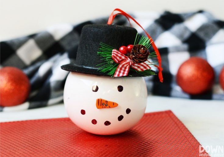 Snowman Ornament DIY | Easily make this adorable snowman ornament!