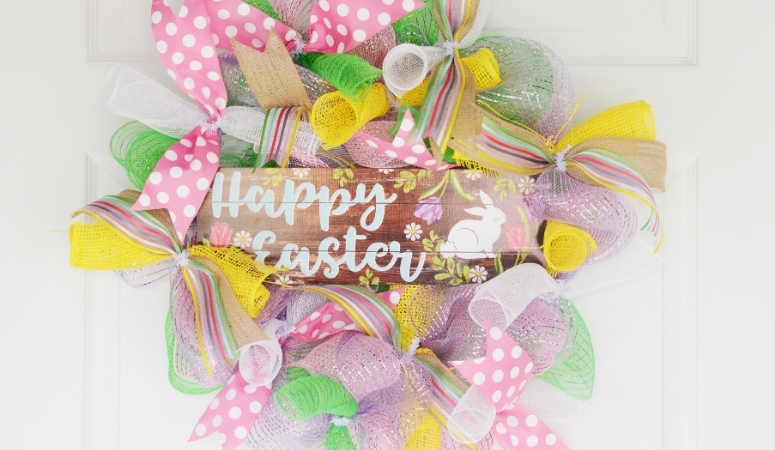 DIY Easter Mesh Wreath | Simple Mesh Wreath Tutorial!