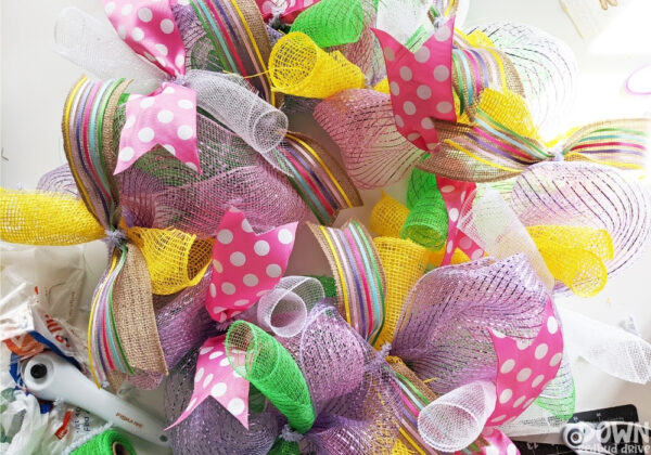 DIY Easter Mesh Wreath | Simple Mesh Wreath Tutorial!