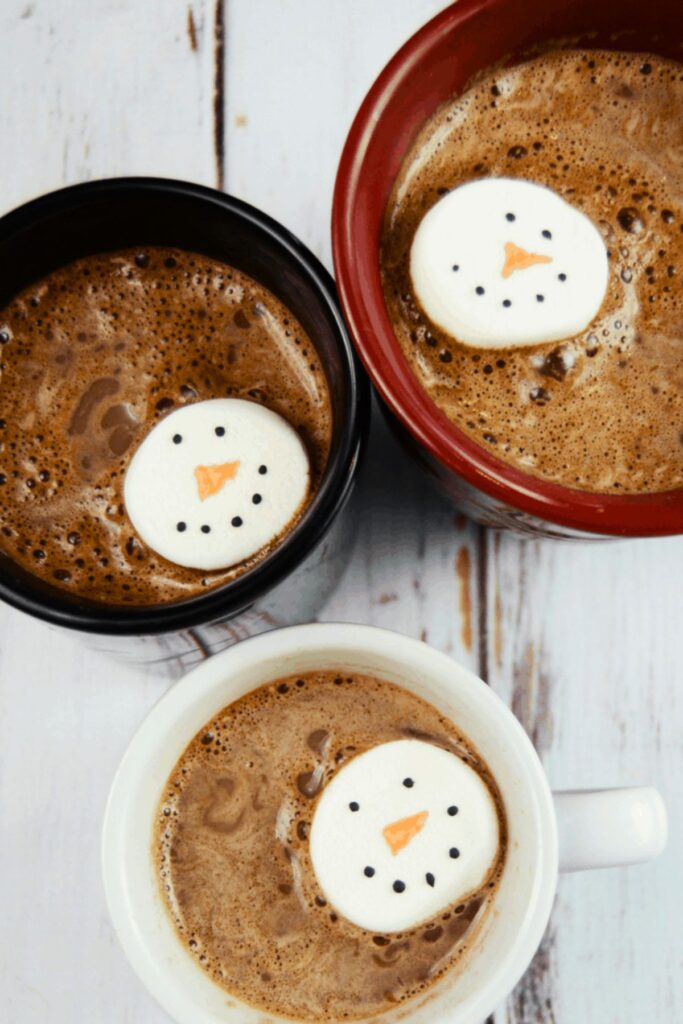 Snowman Marshmallows | The perfect hot chocolate topper!